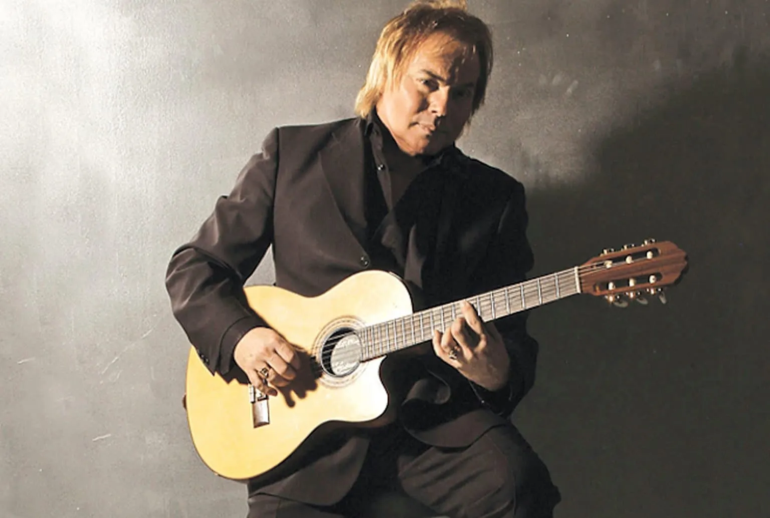 Alfie Zappacosta – Award Winning Canadian Singer/Songwriter